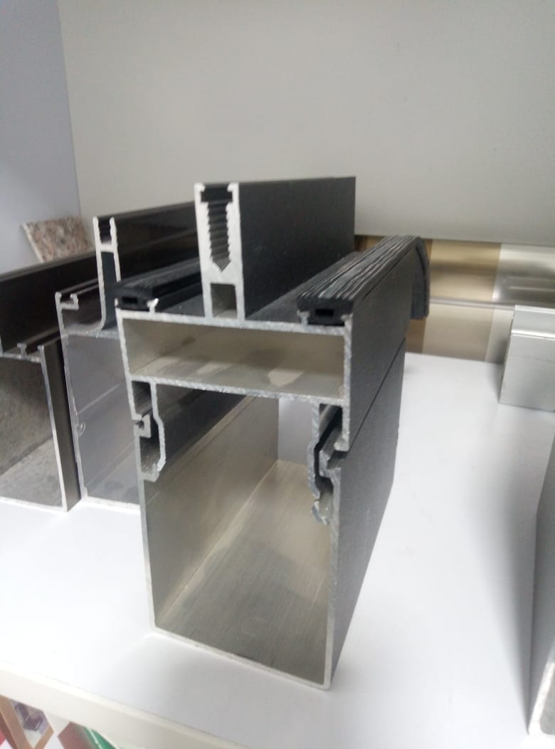 Industrial aluminum extrusion facade - Valid