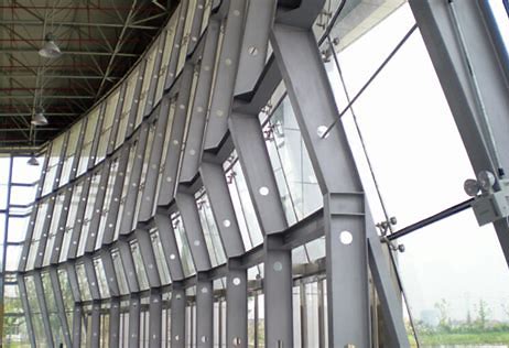 Application and benefits of using curtain wall profile - Valid