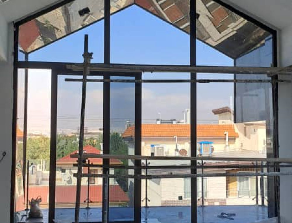 Stick system curtain wall installation - Valid