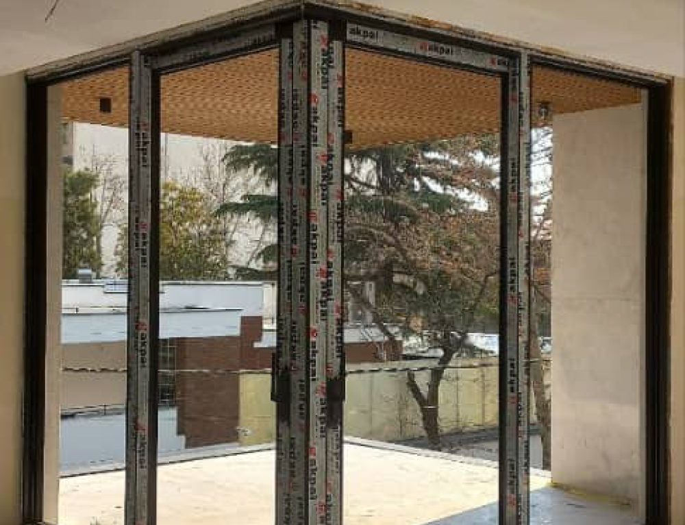 Curtain wall transom profiles - Valid