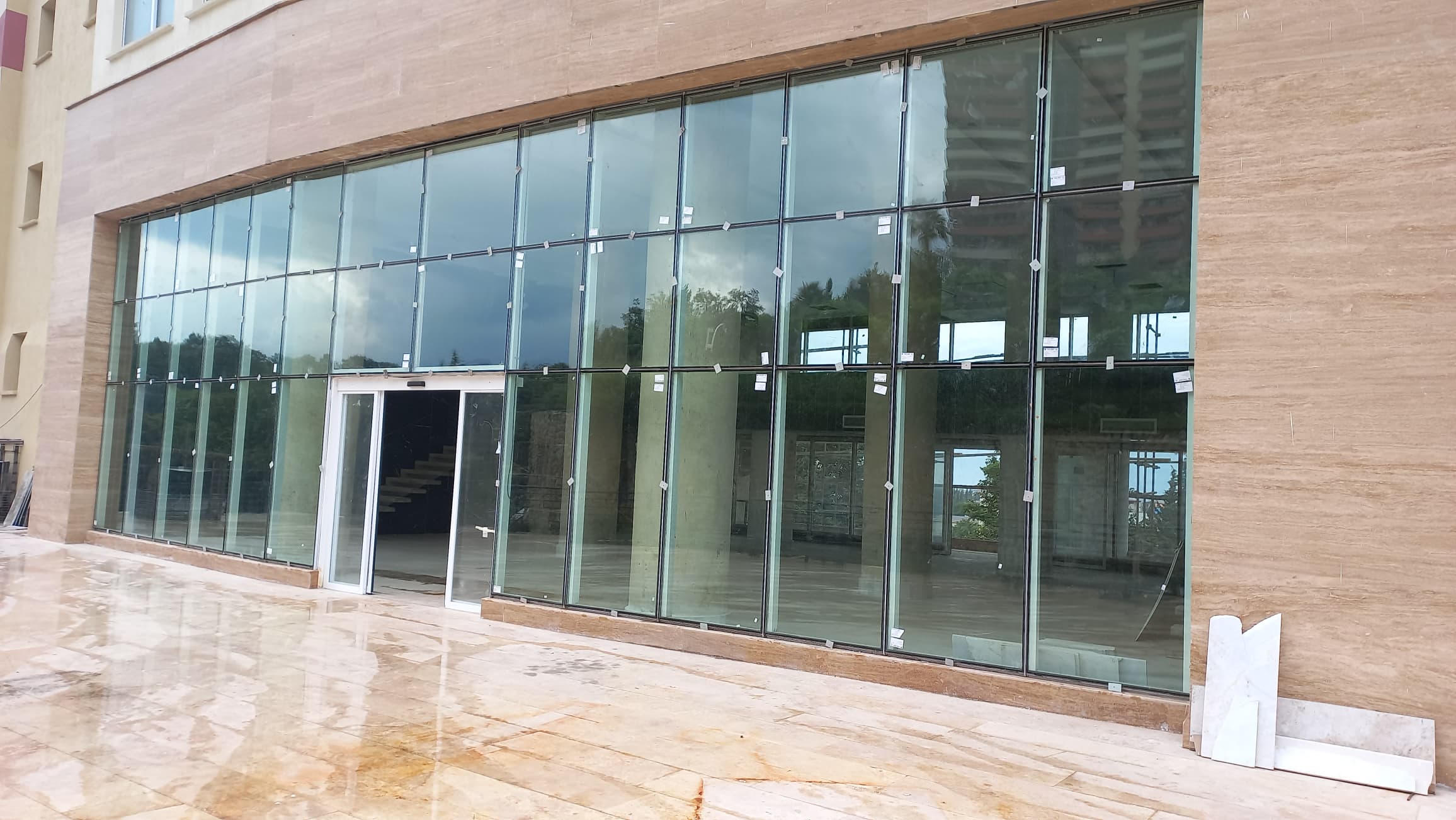 Window wall vs curtain wall vs storefront - Valid